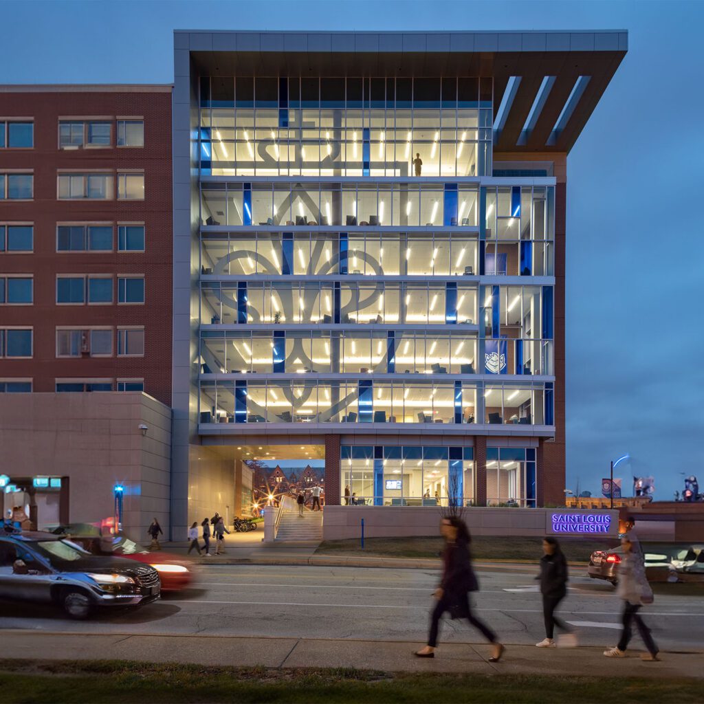Residencia de estudiantes Saint Louis University Grand Hall | Alberici